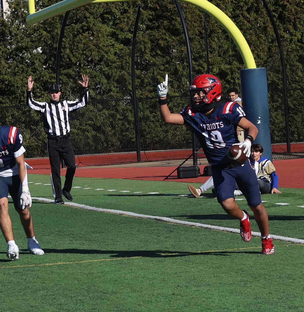 Patriots battle, but Vikings extend Thanksgiving run; Cicatelli ...